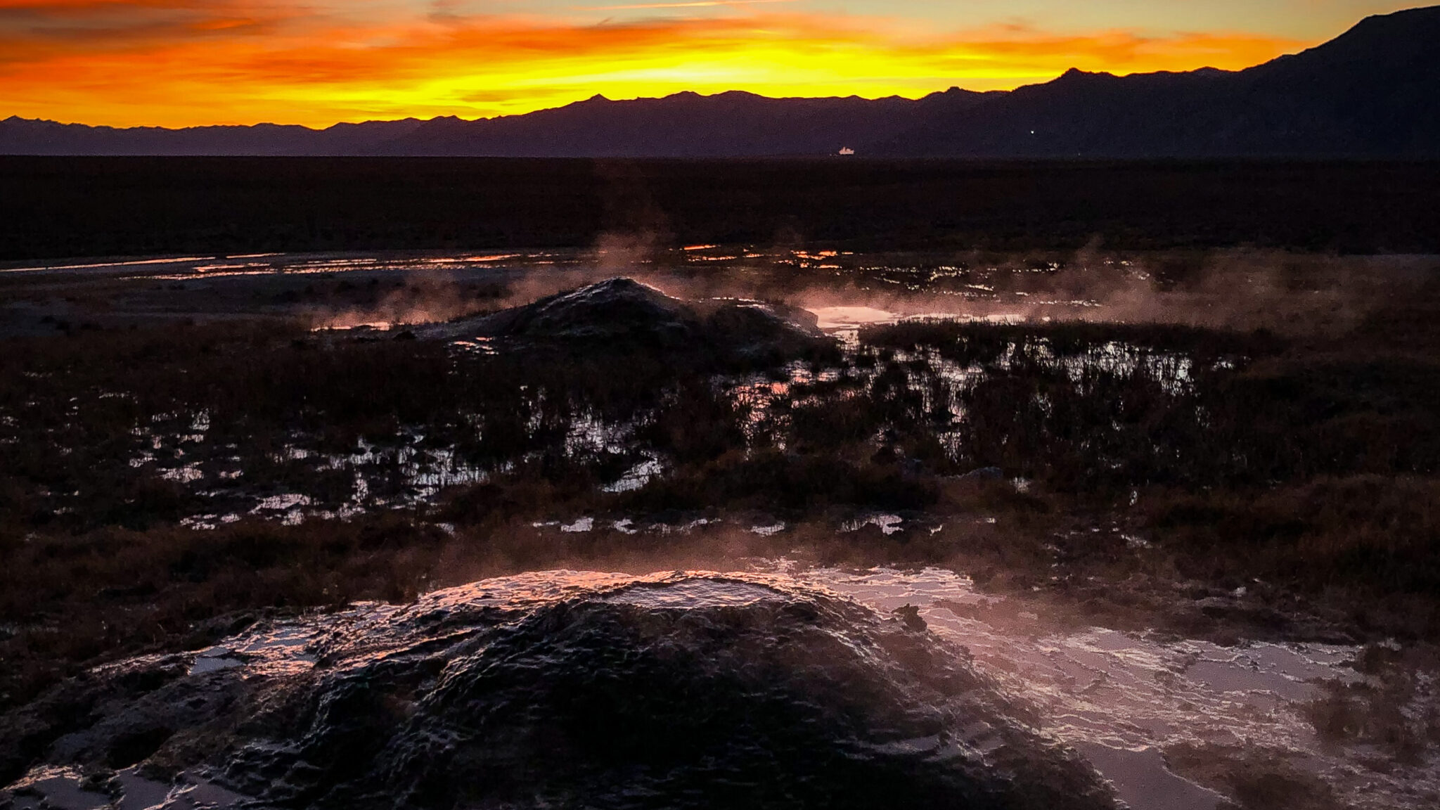 Nevada Hot Springs | Nevada Geysers | Geysers of Whirlwind Valley